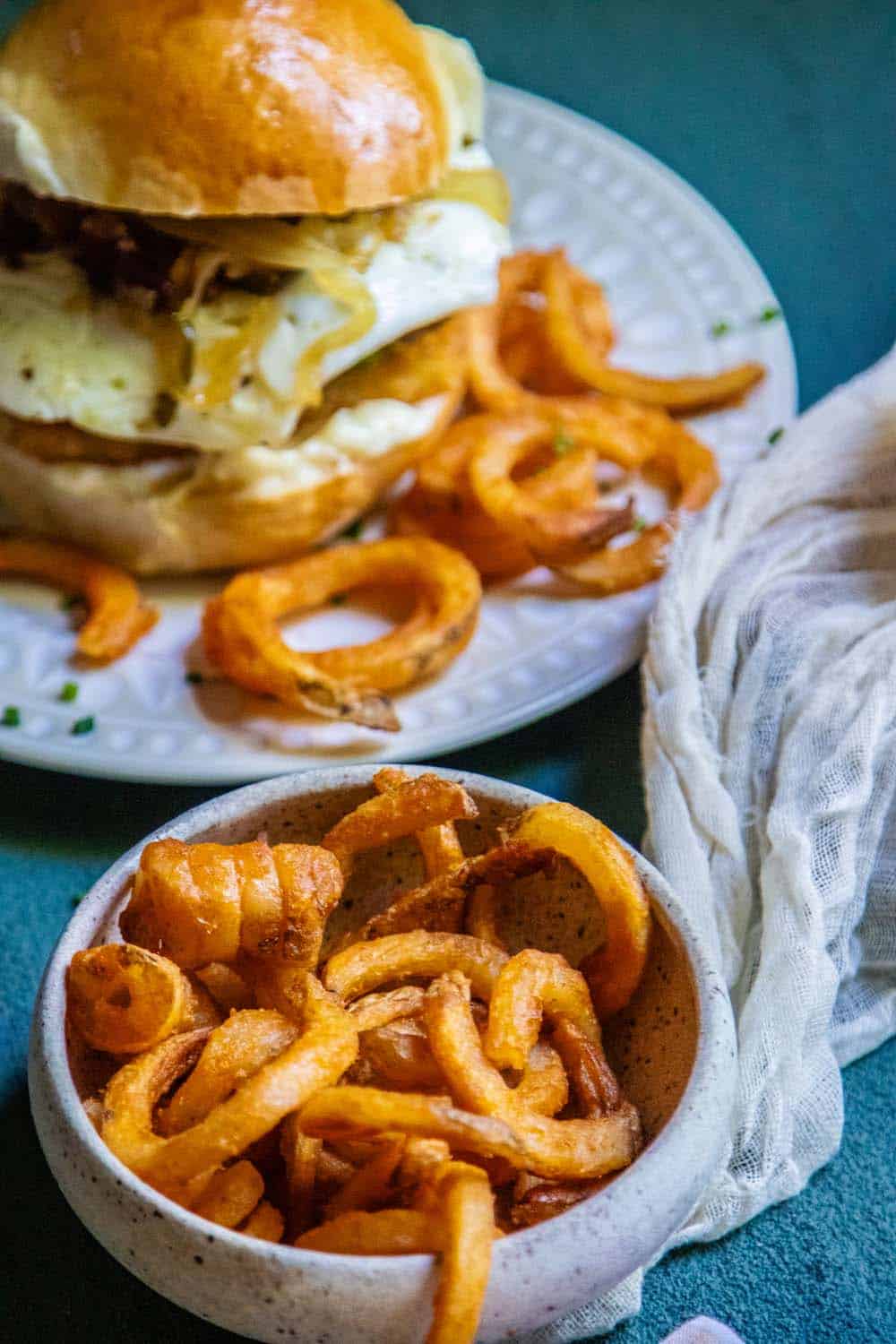 The Ultimate Breakfast Burger Recipe With The Best Bacon Jam ...